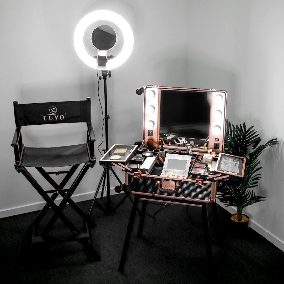 10 Steps to Becoming A Professional Makeup Artist – Luvo Store