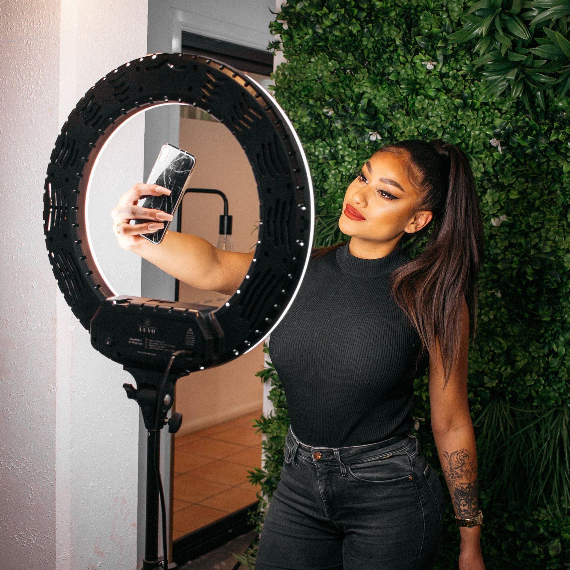 Do Ring Lights Hurt Your Eyes | Luvo Store